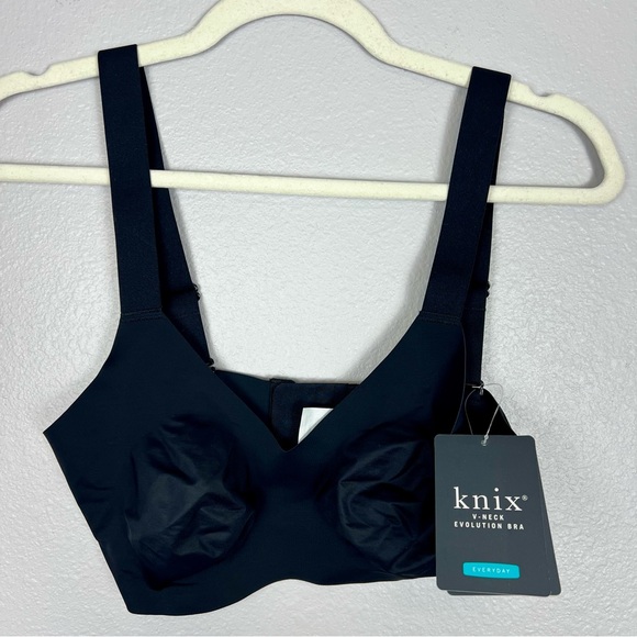 knix | Intimates & Sleepwear | Nwt Knix Vneck Evolution Bra Size 4 ...